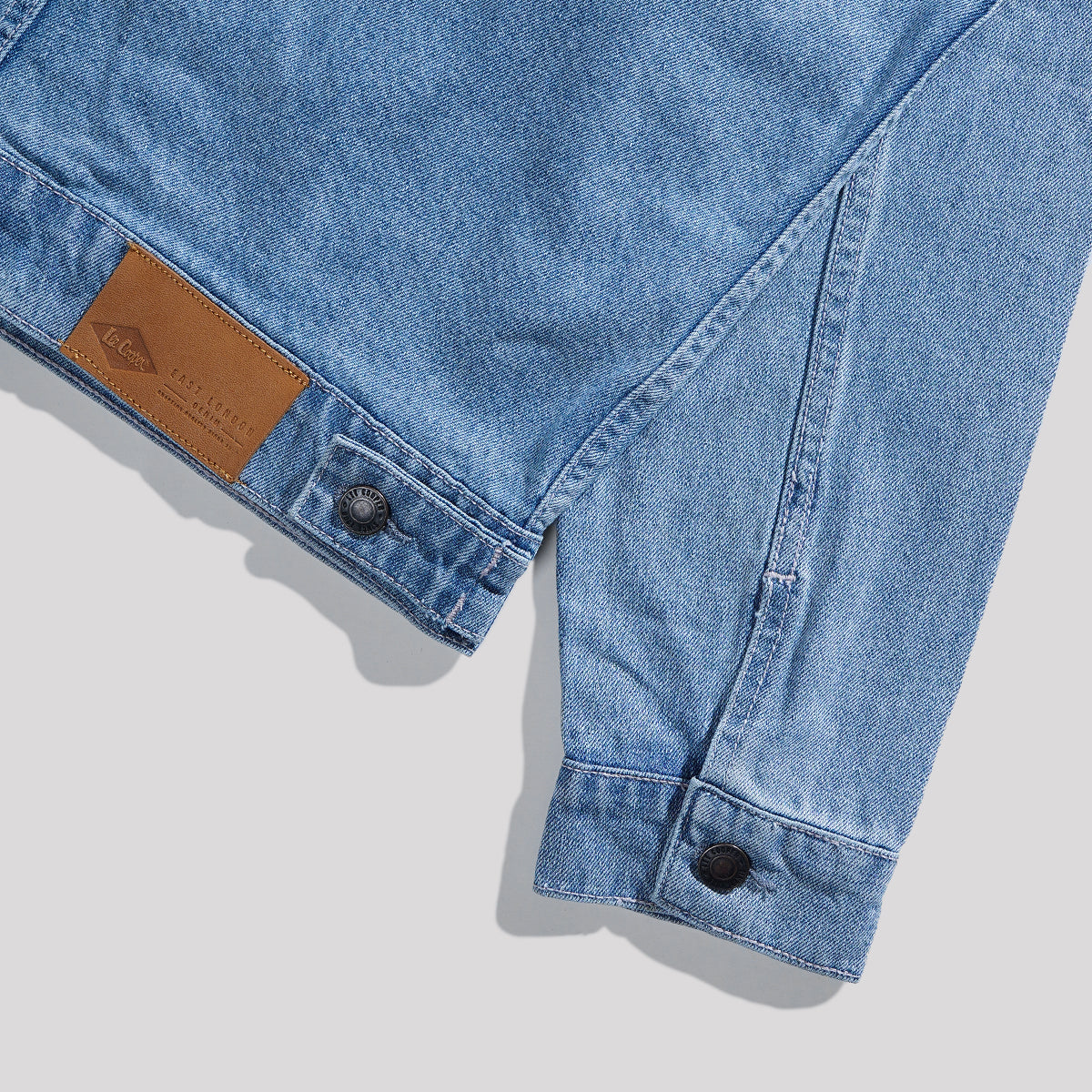 Lee Cooper Jacket Denim Hunter Classic Light Blue – Lee Cooper Indonesia